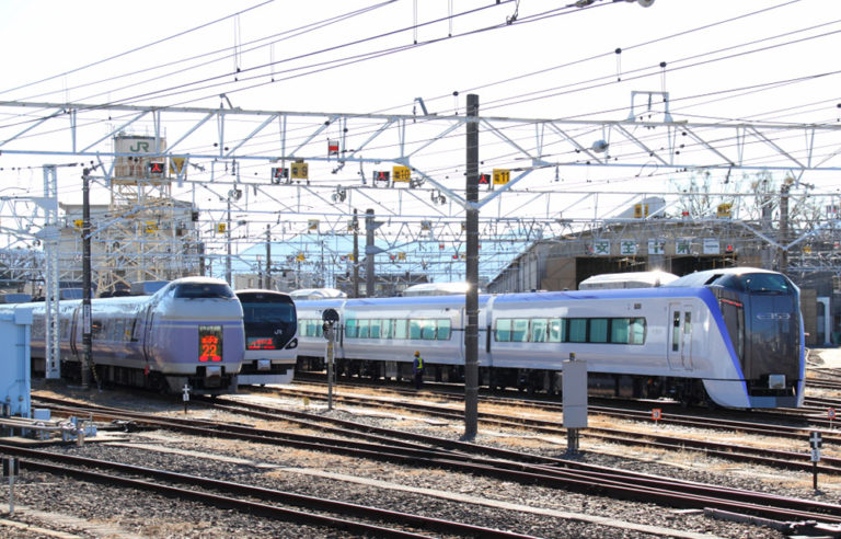 E353系+E257+E351系 並び写真 松本駅にて | 平日は山梨にいます。中央線の鉄道写真をメインにその他風景写真などを公開しています。